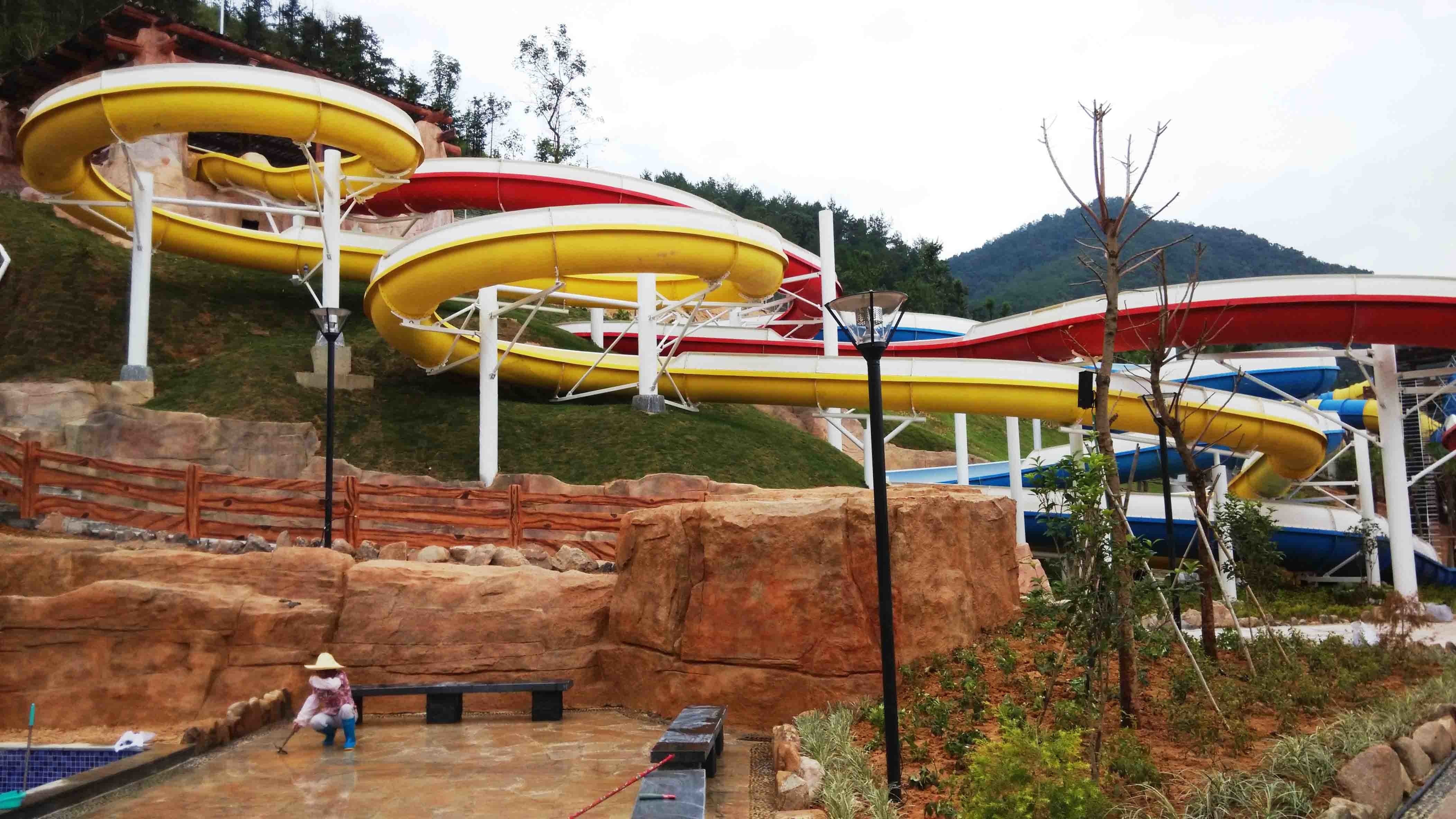 Stainless Steel Fastener FRP Spiral Water Slides For Giant Outdoor ...