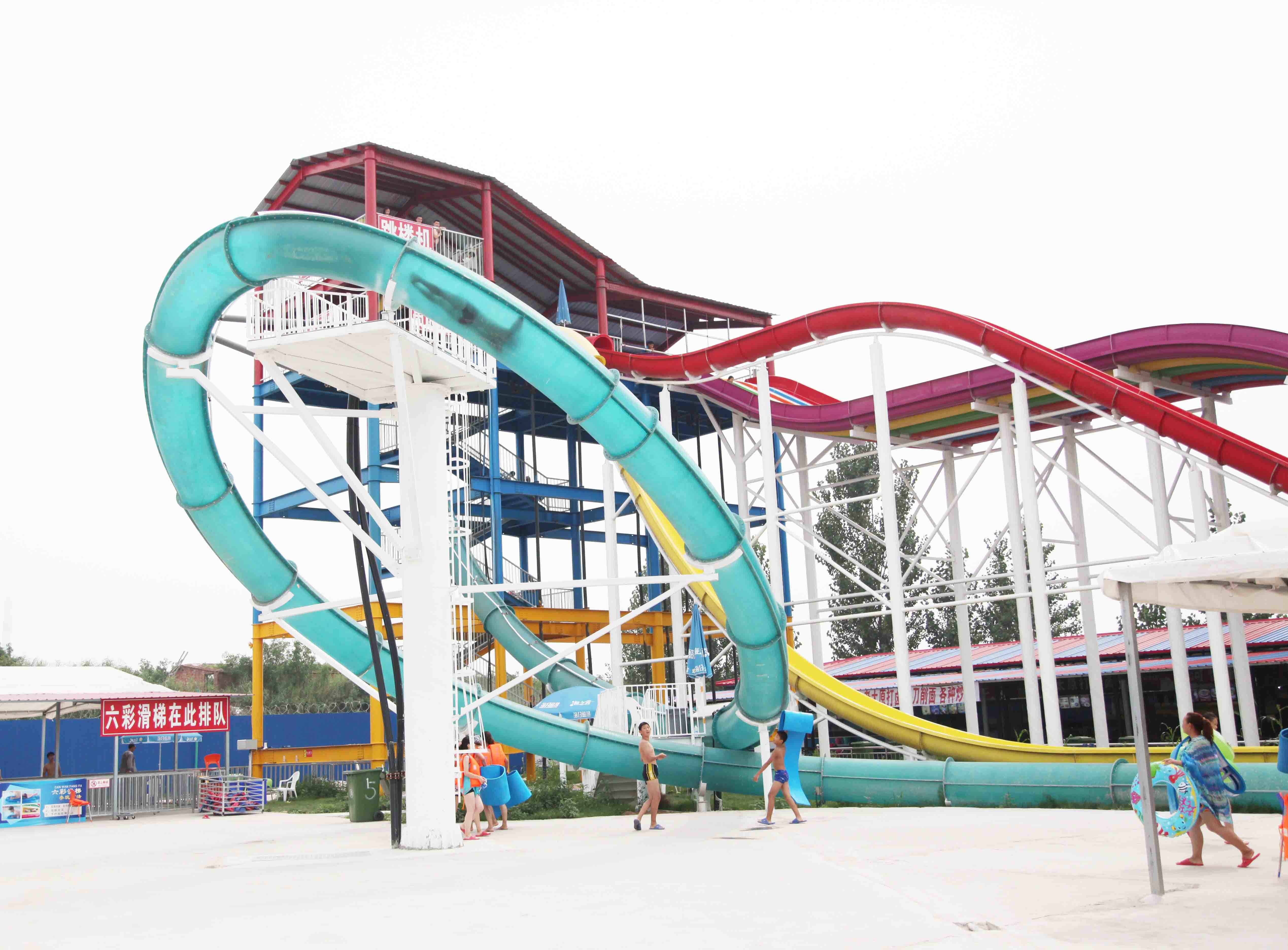 Aqua Loop Huge Fiberglass Water Slides For Adult , Fixed Type Slide for ...