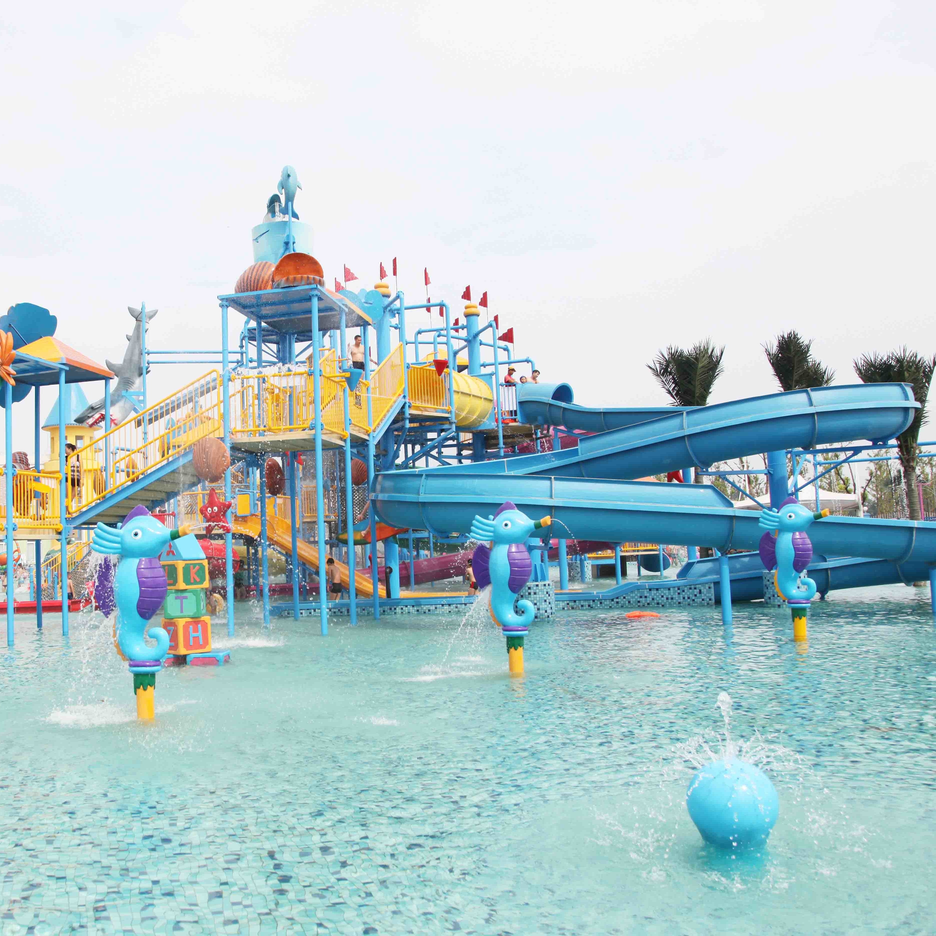 Gaint Water House Aqua Playground Platform With Water Slide For Family Fun