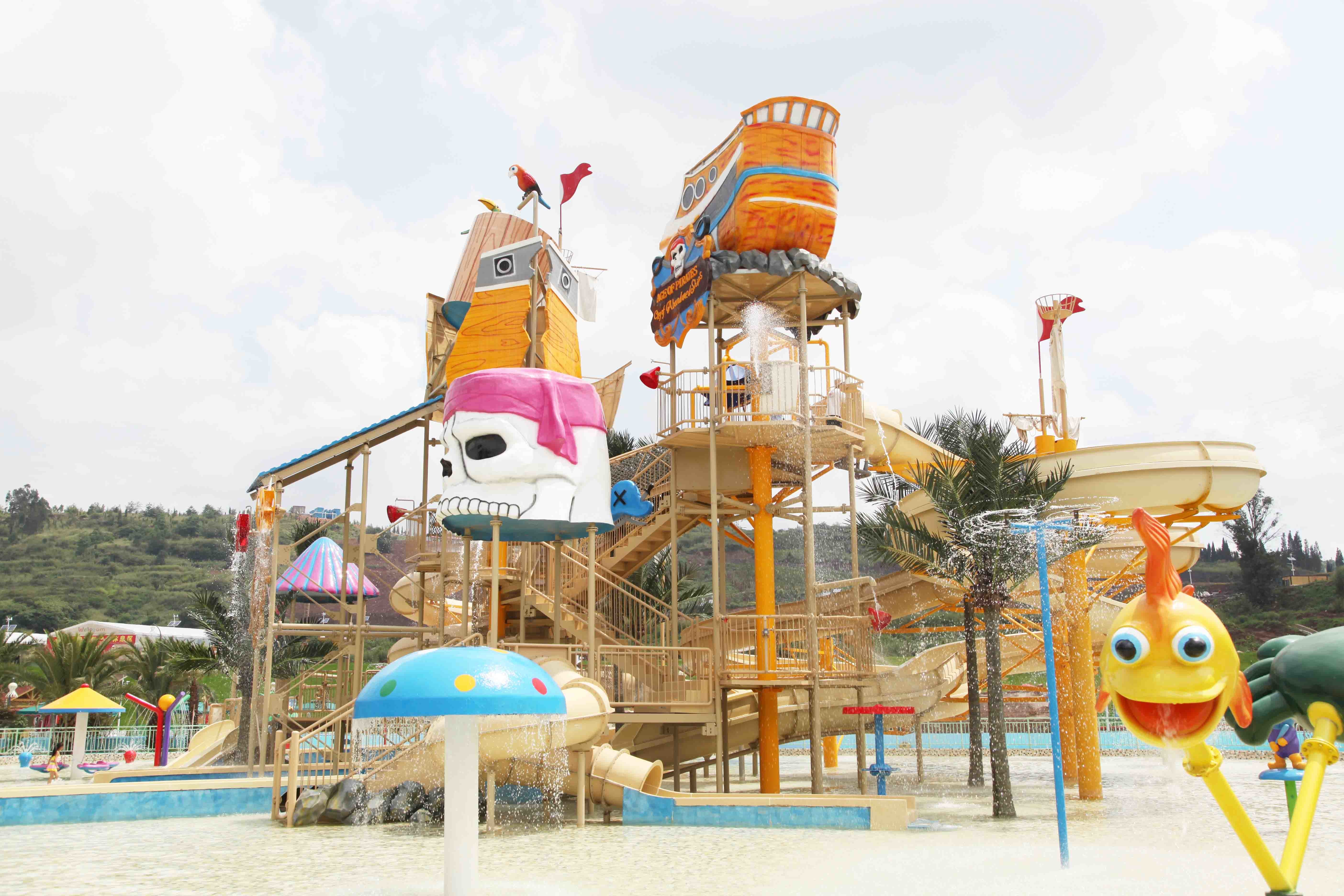 Colorful Outdoor Water Parks with Fiberglass Water Slides 29 x 27m Space